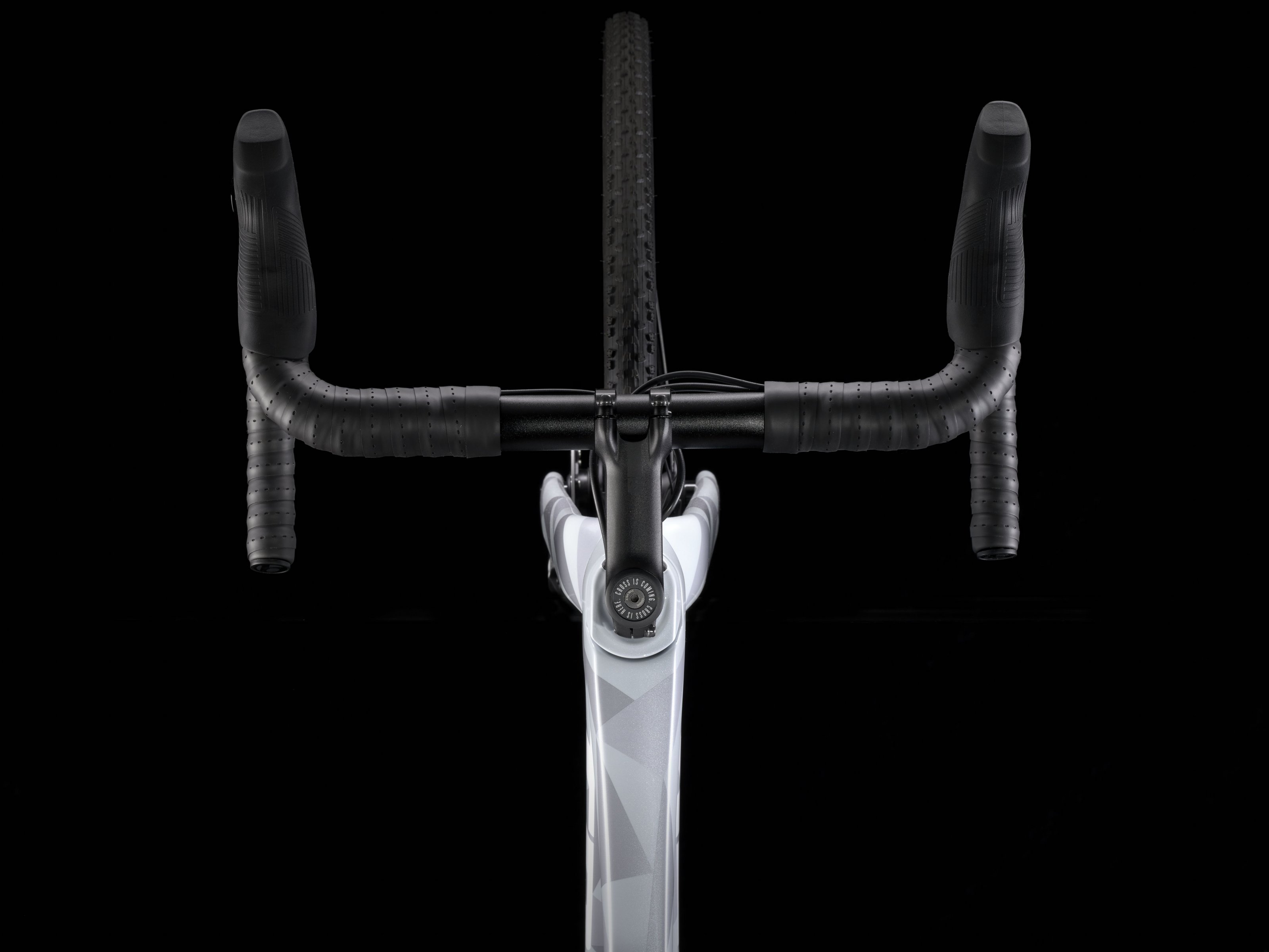 Foto Silniční kolo Trek Boone 5 Plasma Grey Pearl 2024 56 cm - Zbozi.cz