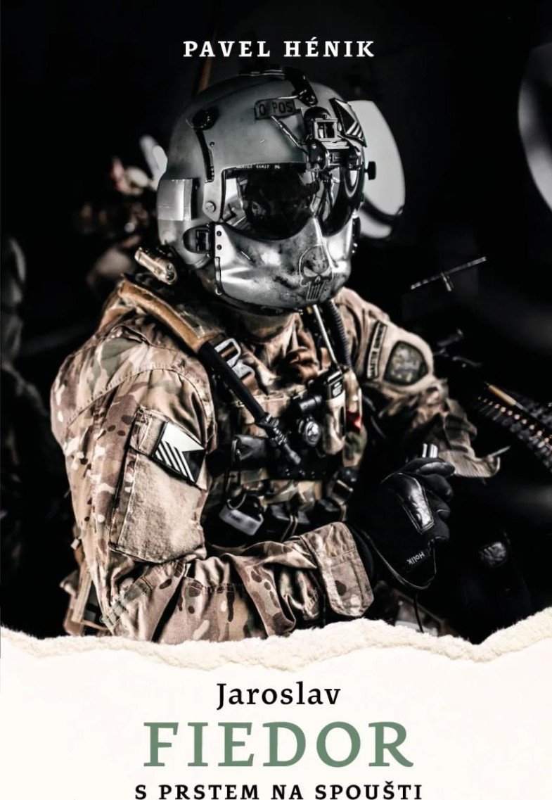 Recenze Jaroslav Fiedor: S prstem na spoušti - Pavel Hénik (2024, pevná ...