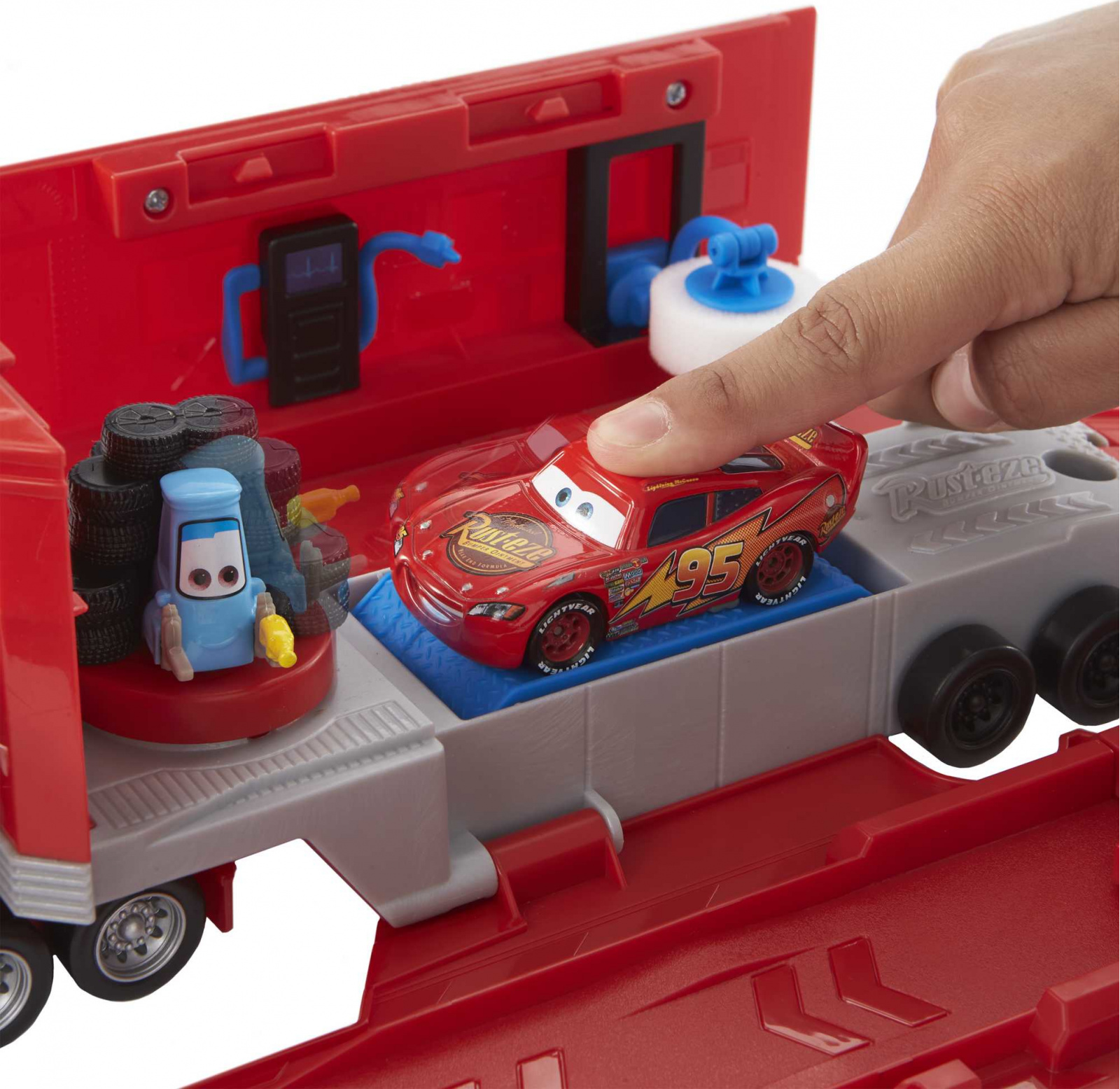 Foto Autíčko Mattel Disney Cars HDC75 Transforming Mack Playset - Zbozi.cz