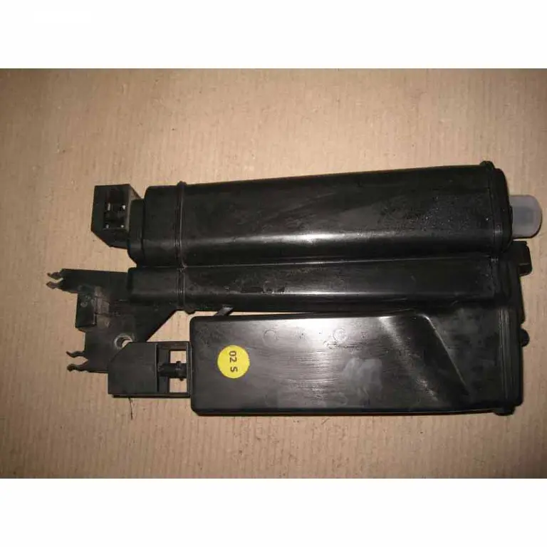 Rozbaleno nádobka s aktivním uhlím ŠKODA Superb III 3V0 1,4 TSI ...