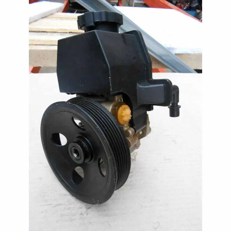 Rozbaleno servočerpadlo posilovače řízení Mercedes W202 W210 2.0i MGP ...