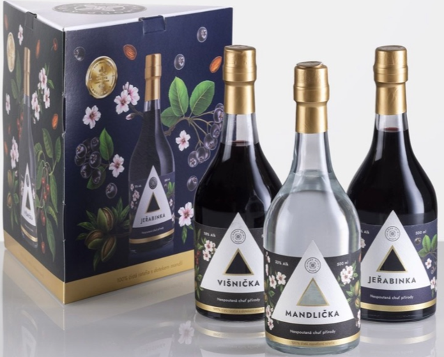 Ratafia Almond Spirit Trophy Trio 3x 0,5 l dárkový box - Zbozi.cz